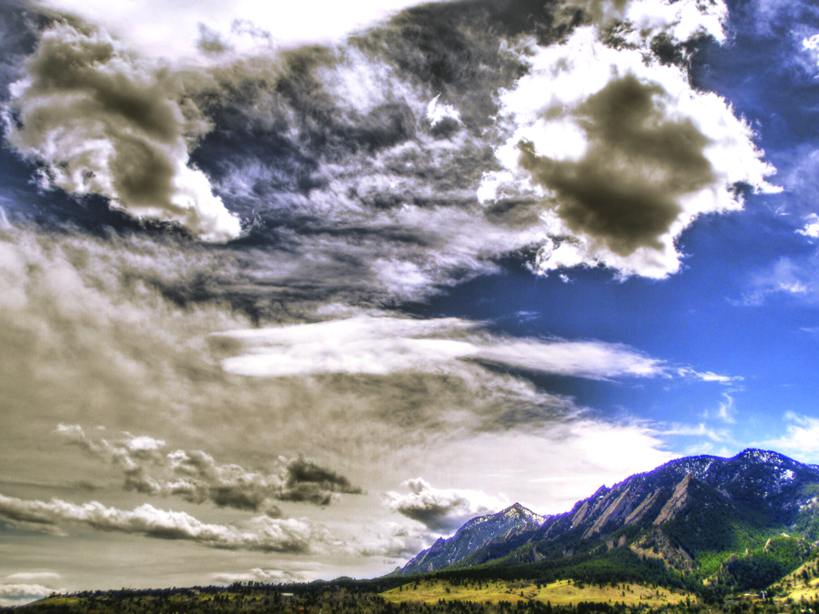 Stratus, stratocumulus, cirrus in advance of a front, Boulder, CO, April 6th, 2013, 12:35 pm ...