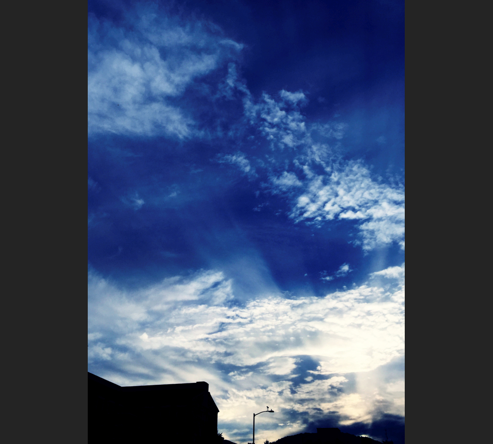 Orographic altocumulus stratiformis perlucidus, Boulder CO, 6:18 PM on September 22, 2015 - Flow ...
