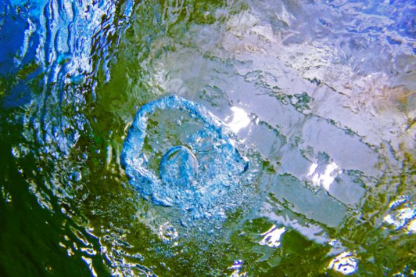 Rising Bubbles – Flow Visualization