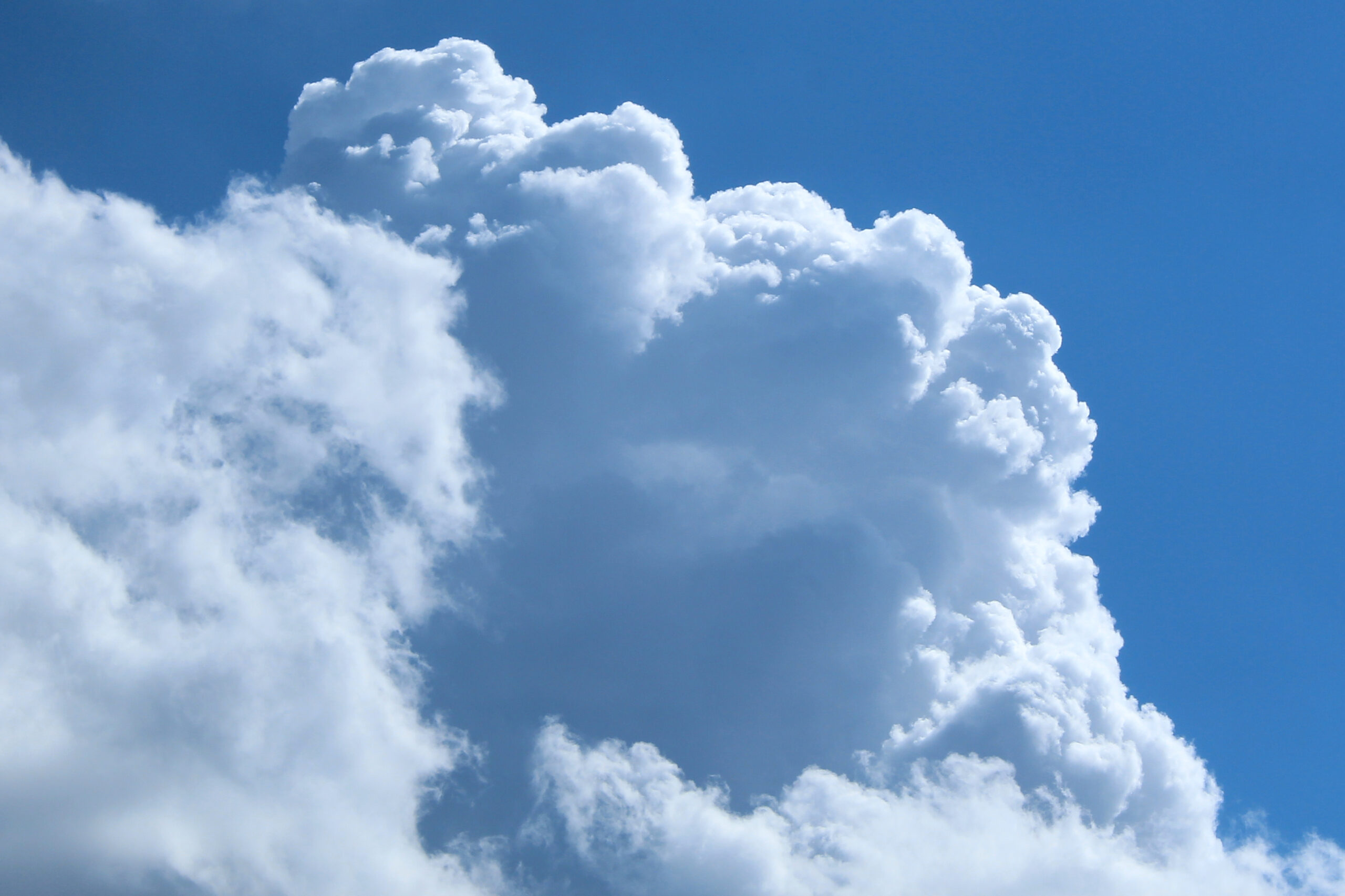 Lucas Fesmire // Clouds First - Flow Visualization