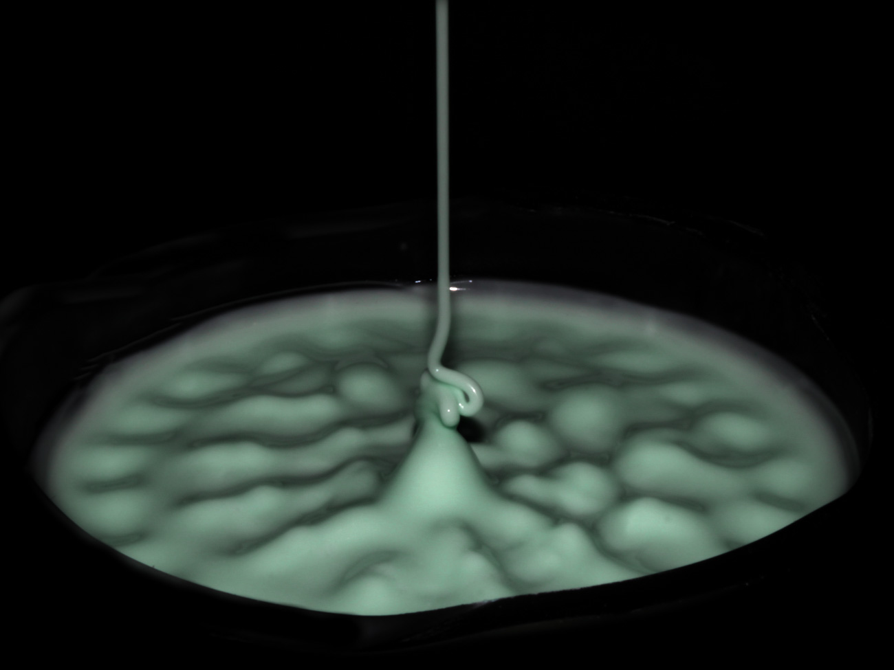 Solid Liquid // Martin Allsbrook // IV 4 - Flow Visualization