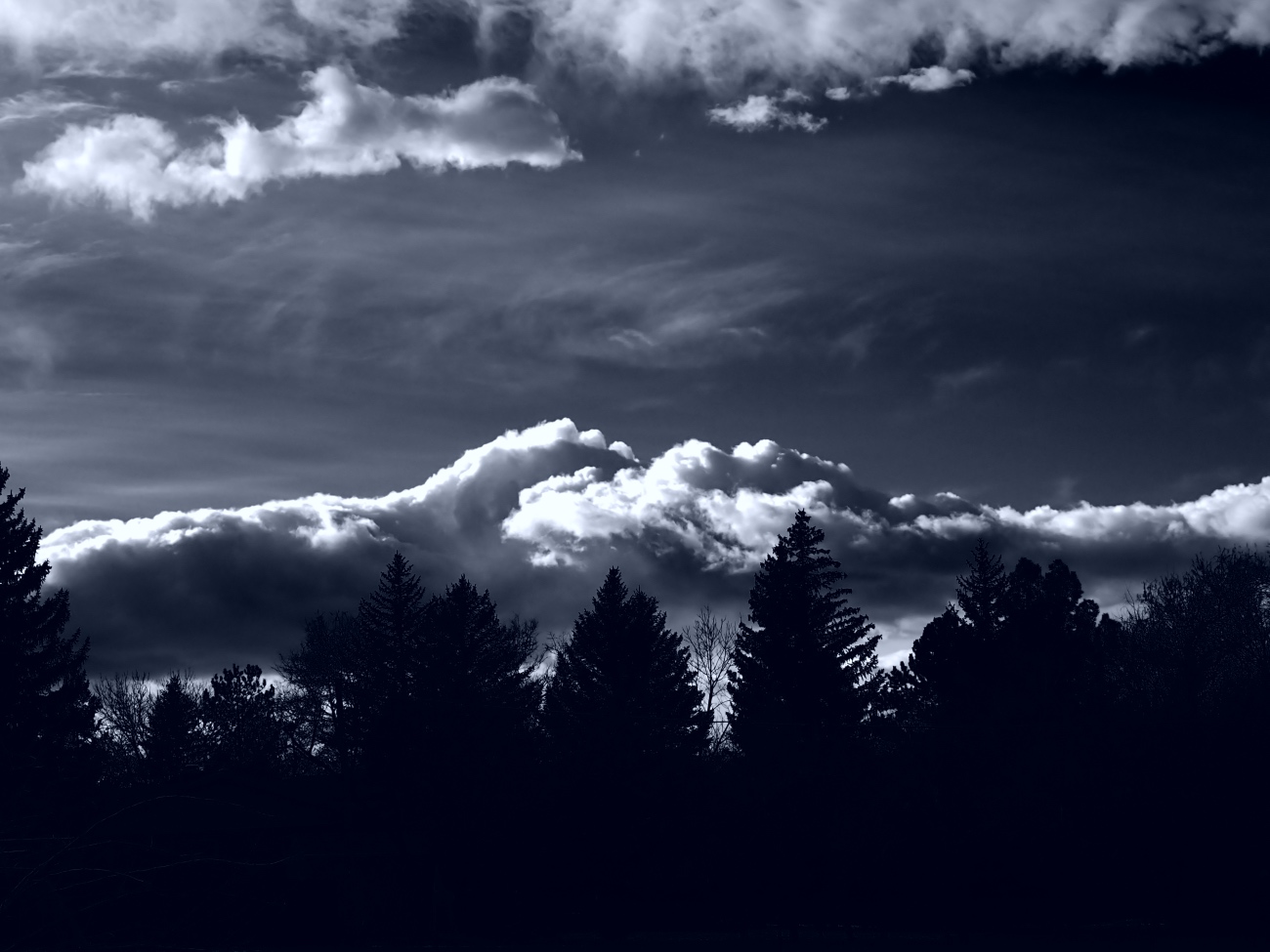 Corey Murphey | Clouds Second | Stratocumulus radiatus – Flow Visualization